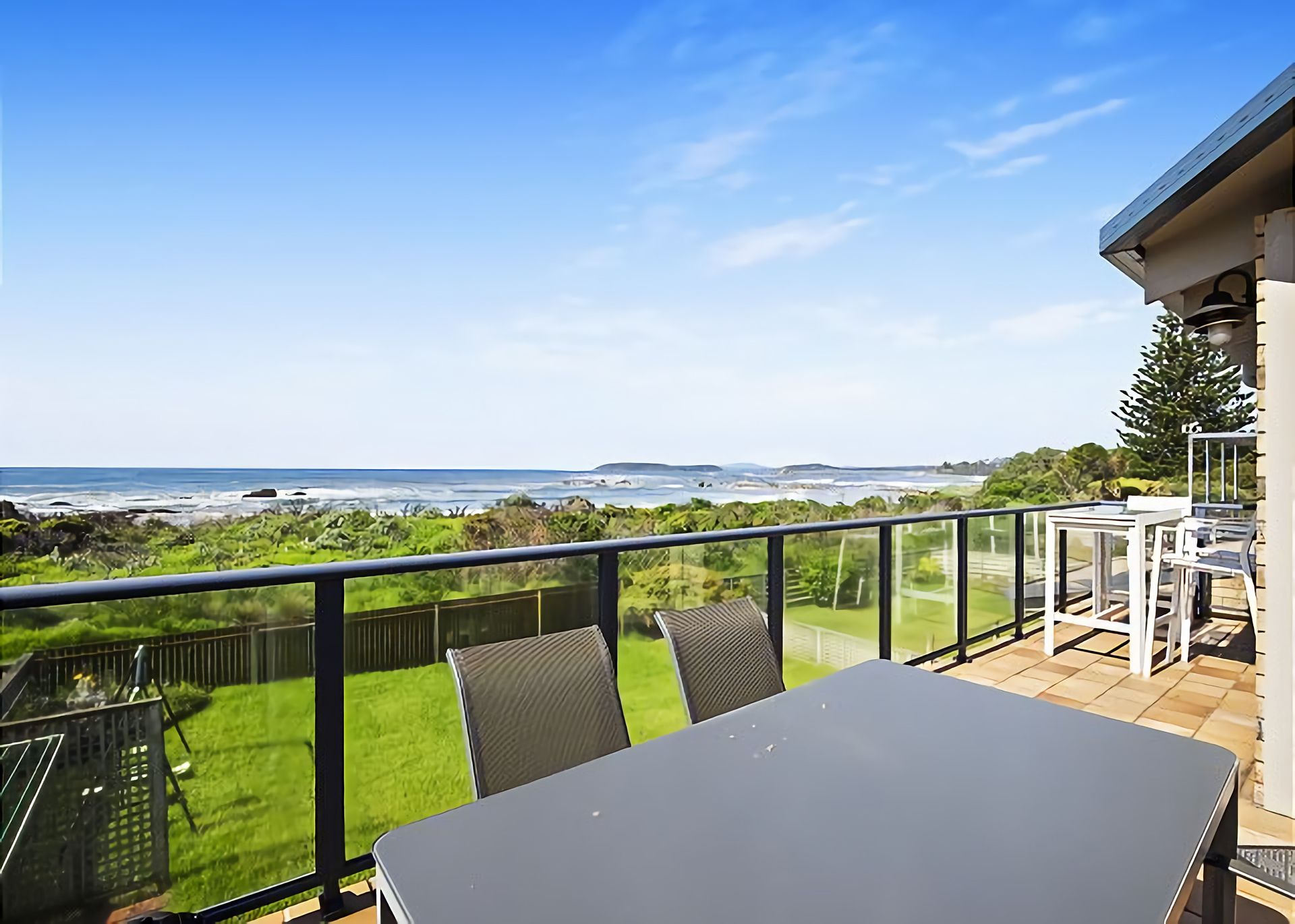Sunpatch at Tomakin Beach - Batemans Bay Accommodation